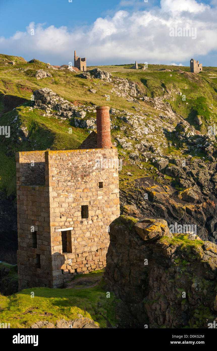 A tin mine on the cornish cliffs at Botallack Stock Photo - Alamy