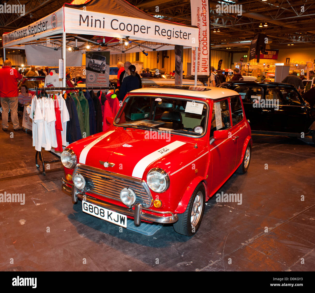 Classic mini cooper hi-res stock photography and images - Alamy