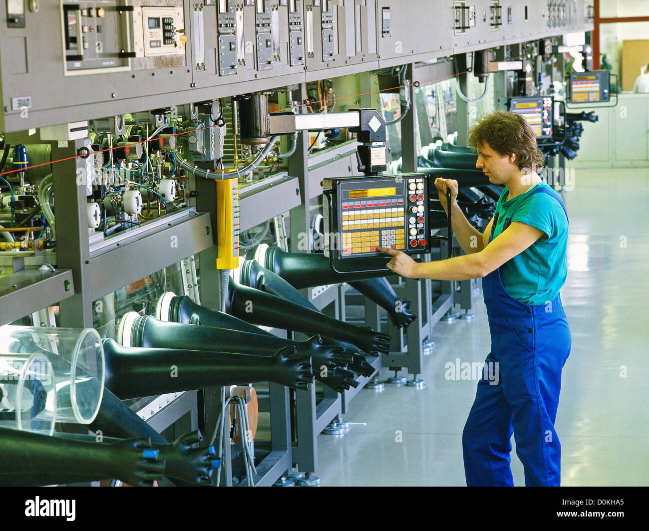 A closed production plant manufacture high-pressure discharge lamps ...