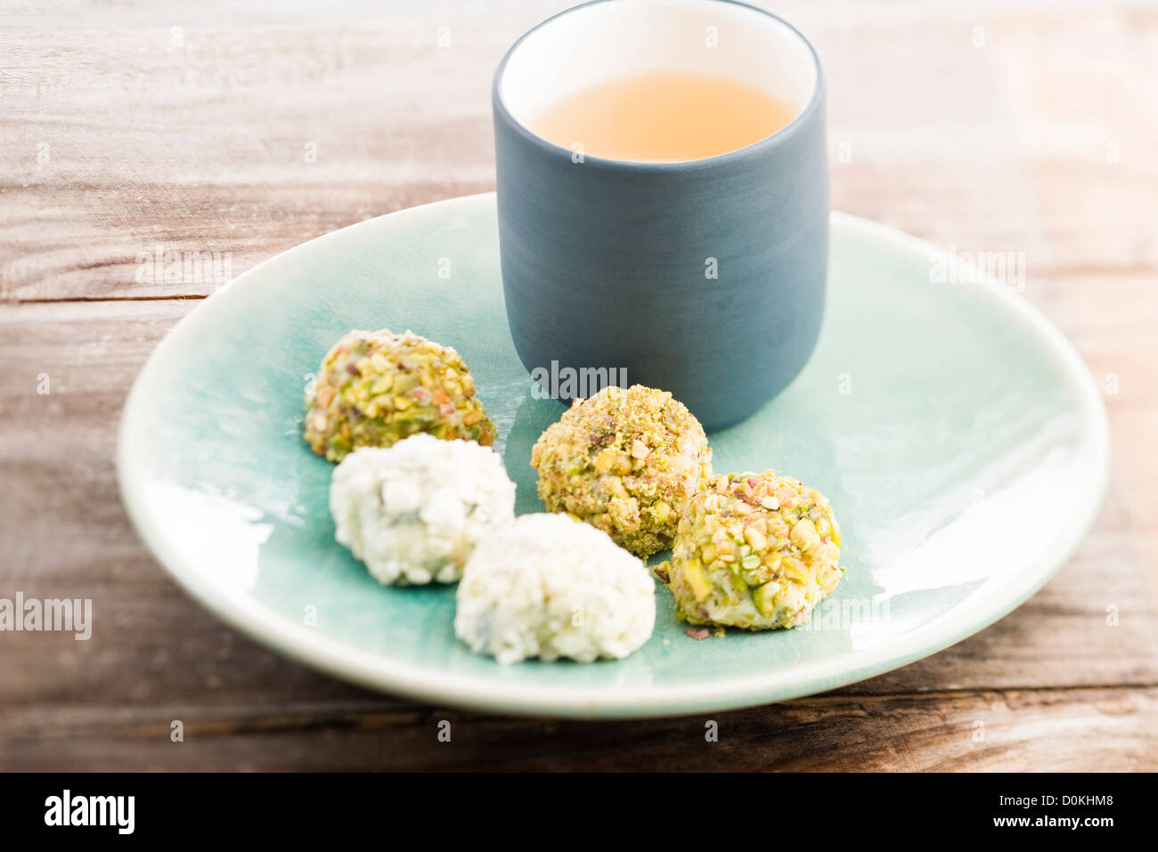 White and green truffles Stock Photo - Alamy