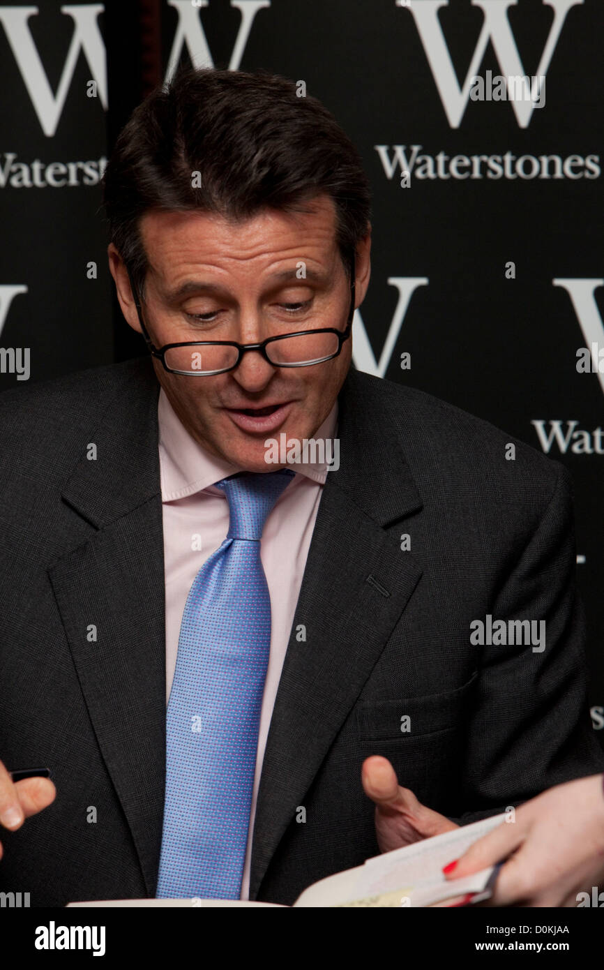 Seb coe running hi-res stock photography and images - Alamy