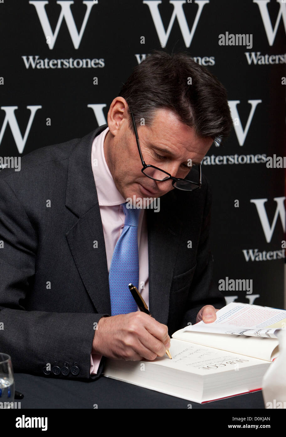 Seb coe running hi-res stock photography and images - Alamy