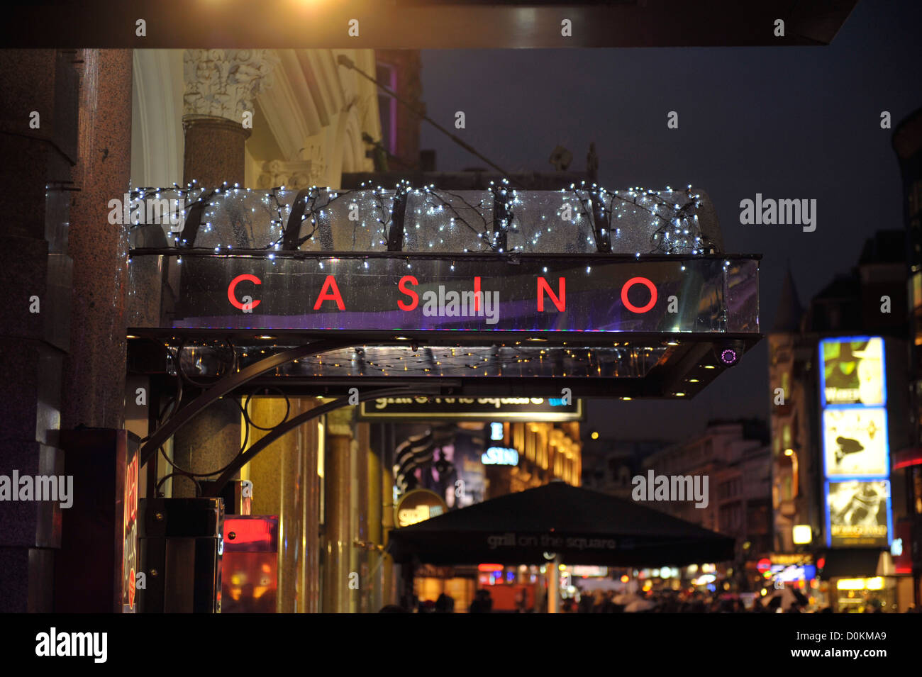Casino sign night hi-res stock photography and images - Alamy