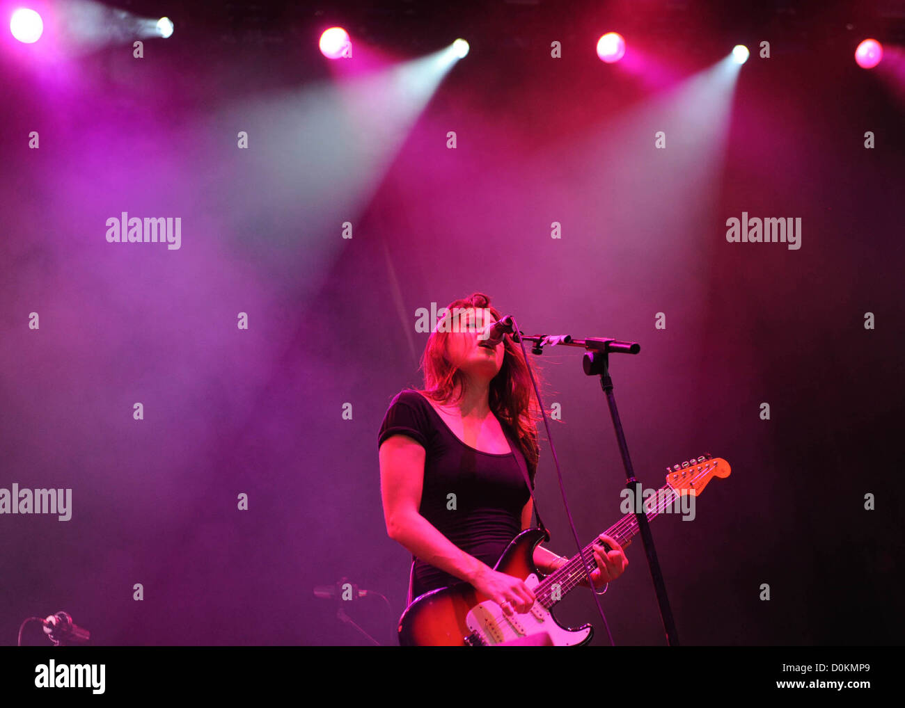 Tiffany Page The V Festival held at Hylands Park - Performances - Day ...