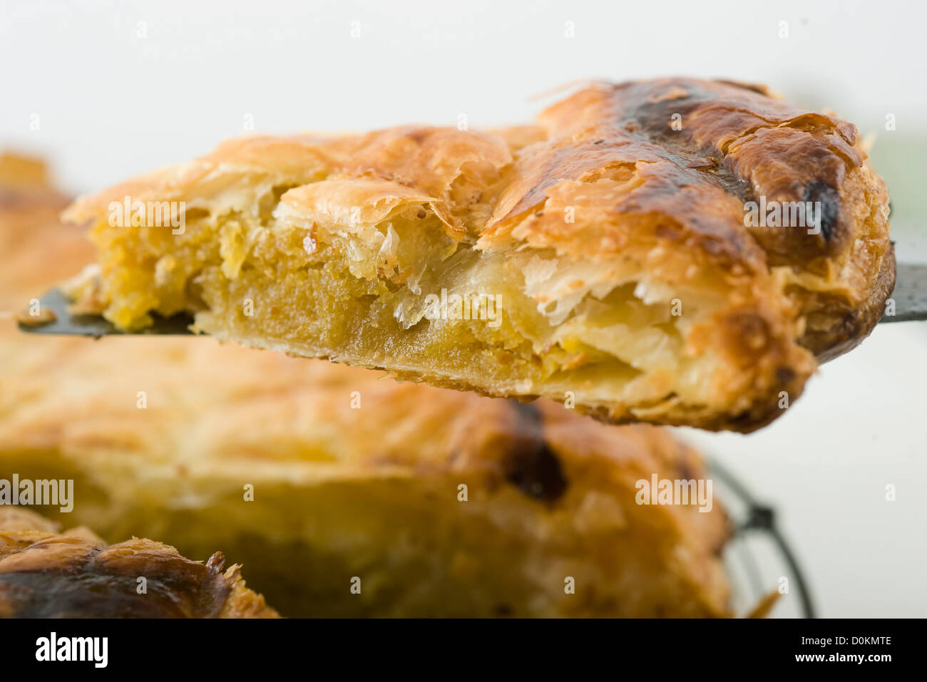 Twelfth night cake hi-res stock photography and images - Alamy