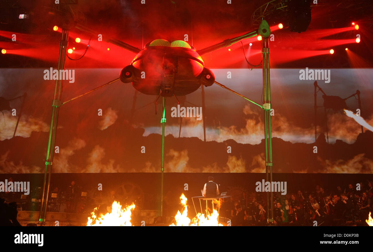 Generation war set hi-res stock photography and images - Alamy