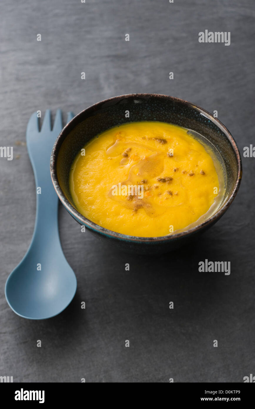 Cold carrot soup with orange Stock Photo - Alamy