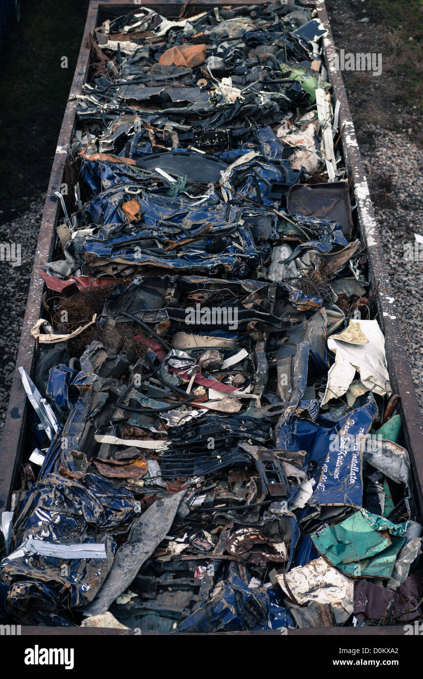 Scrap metal loaded freight train hi-res stock photography and images ...