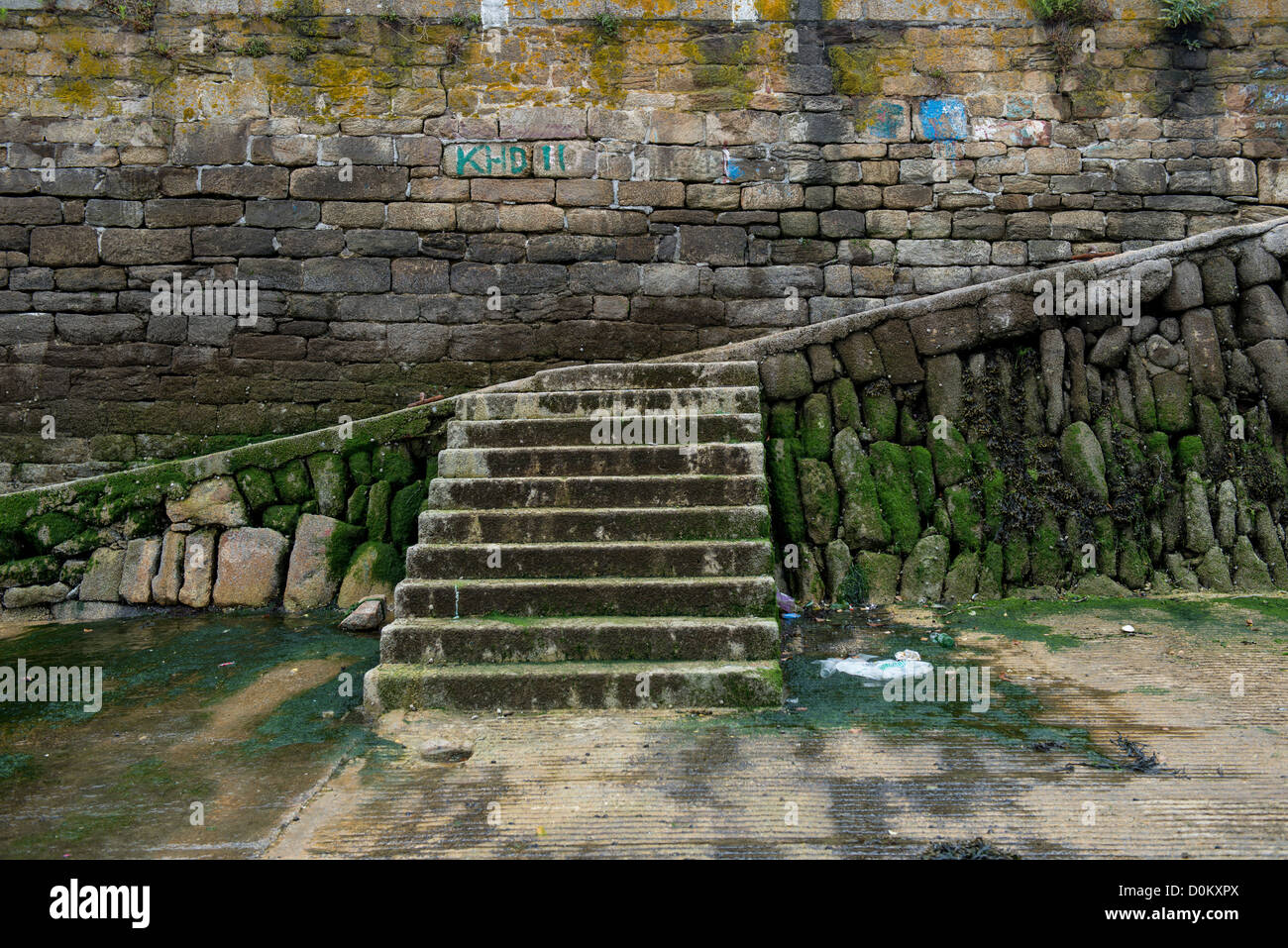 Harbour Wall, Bretagne, France Stock Photo - Alamy