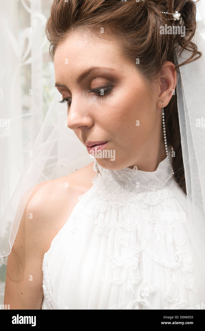 Bride before wedding hi-res stock photography and images - Alamy