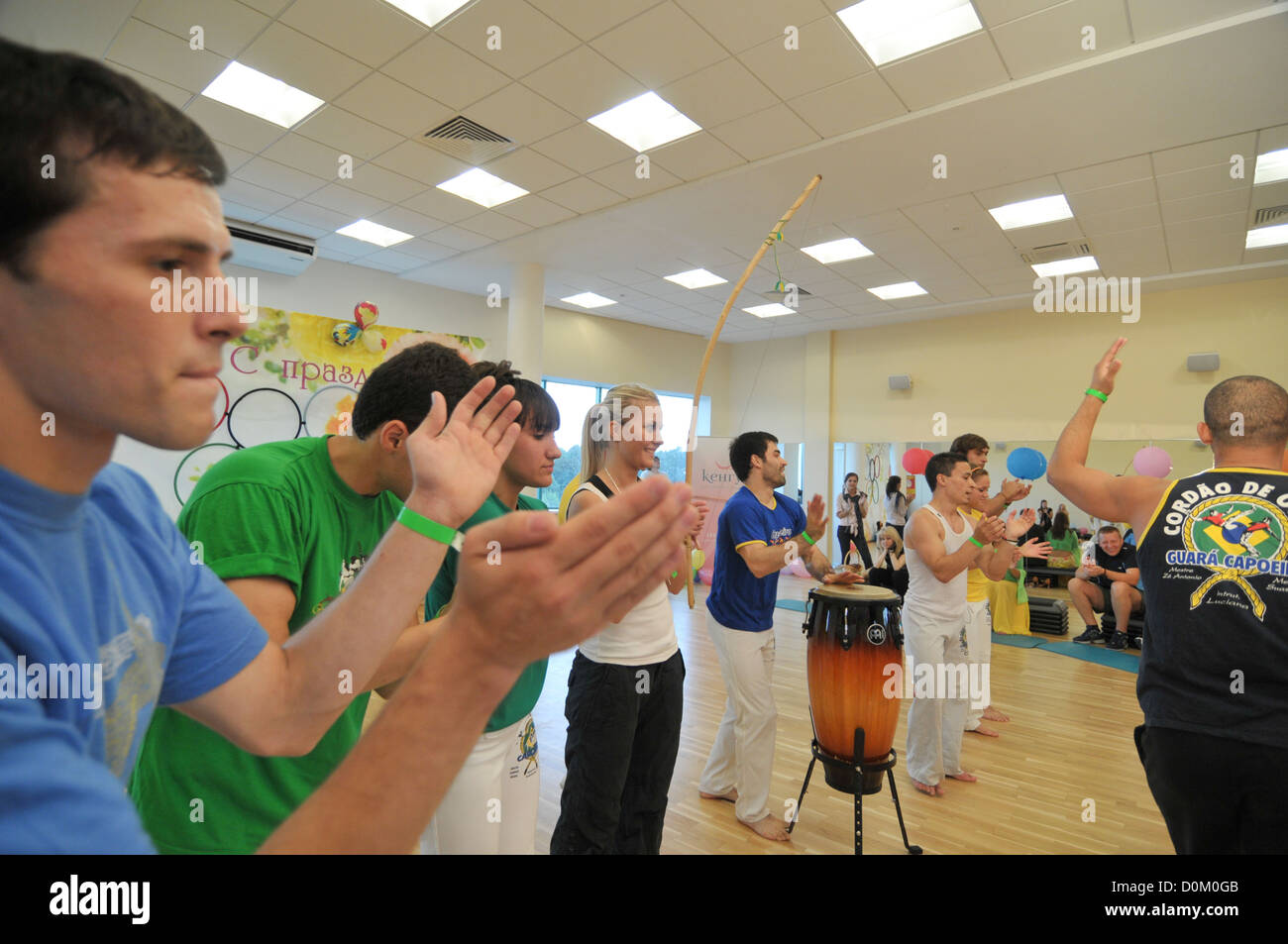 Fitness and dance show at local gym Stock Photo - Alamy