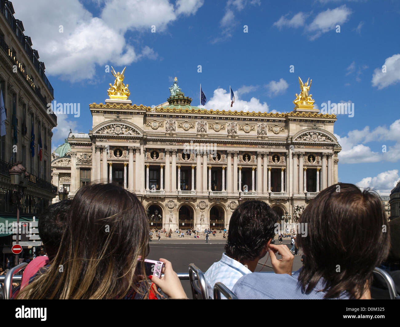 Nationale opera paris hi-res stock photography and images - Alamy