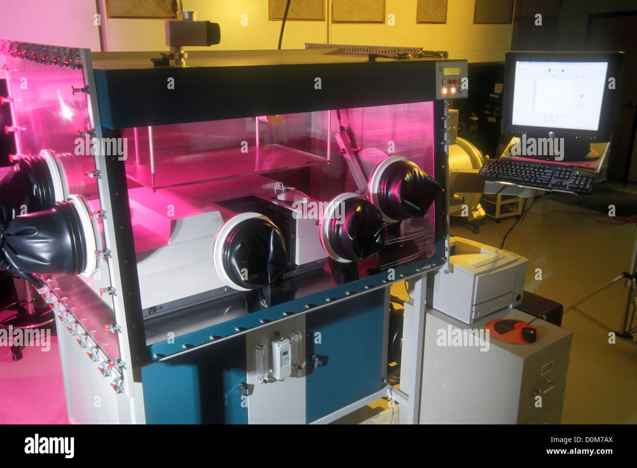 Spectrometer equipment hi-res stock photography and images - Alamy