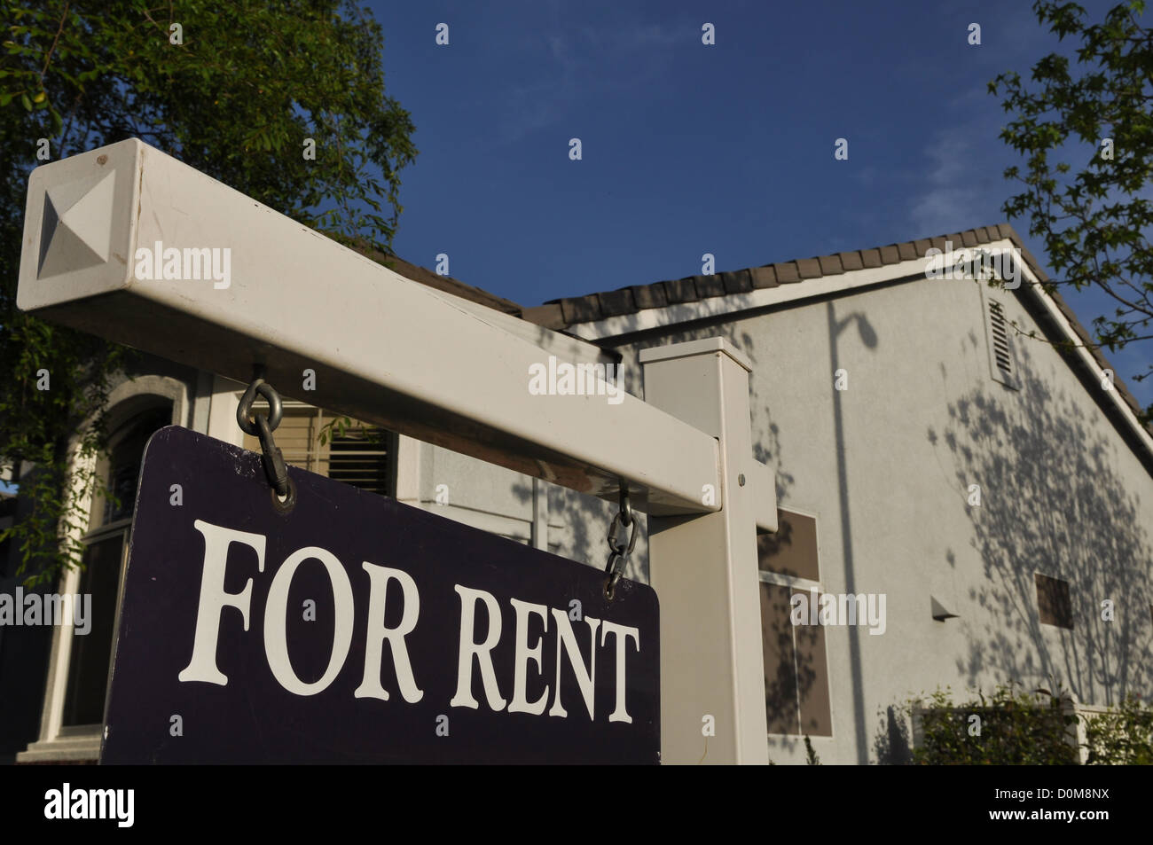 Space for rent sign hi-res stock photography and images - Alamy