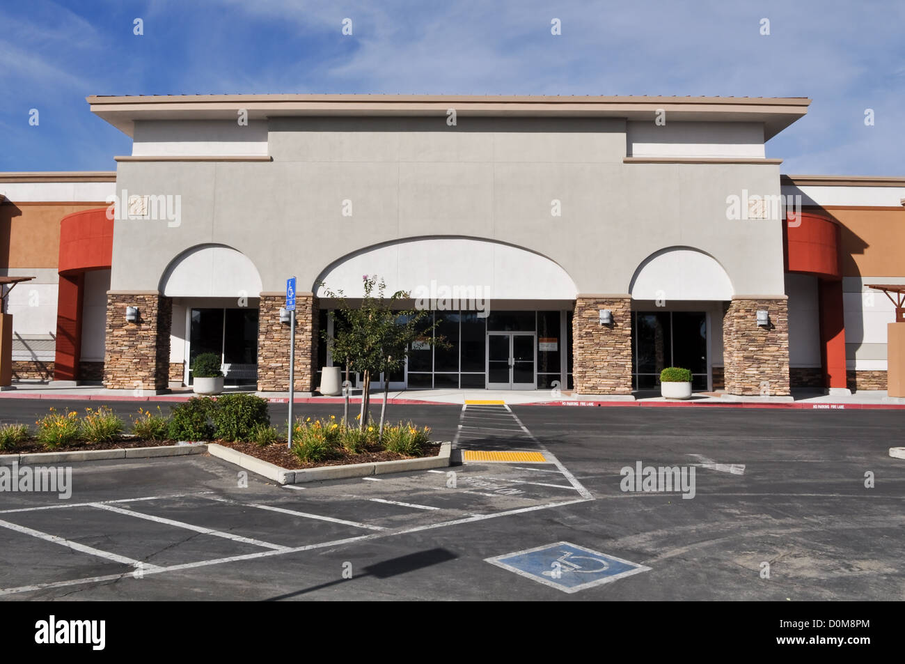 Shopping Center Strip Mall Stock Photo - Alamy