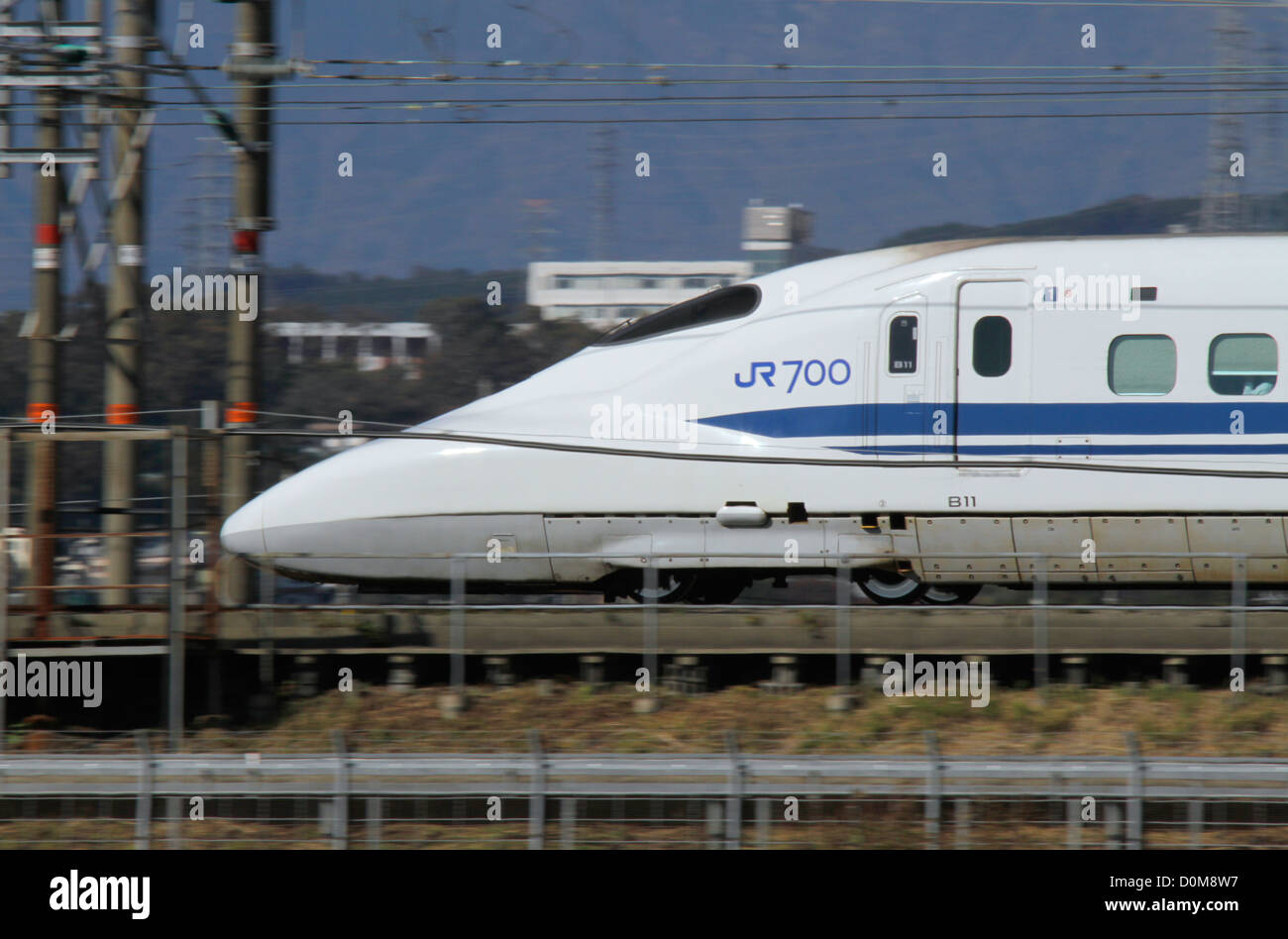 Shinkansen 700 hi-res stock photography and images - Alamy