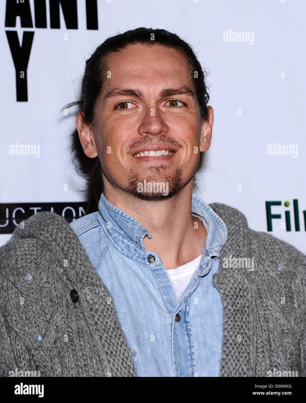 Nov. 26, 2012 - Beverly Hills, California, U.S. - Steve Howey arrives ...
