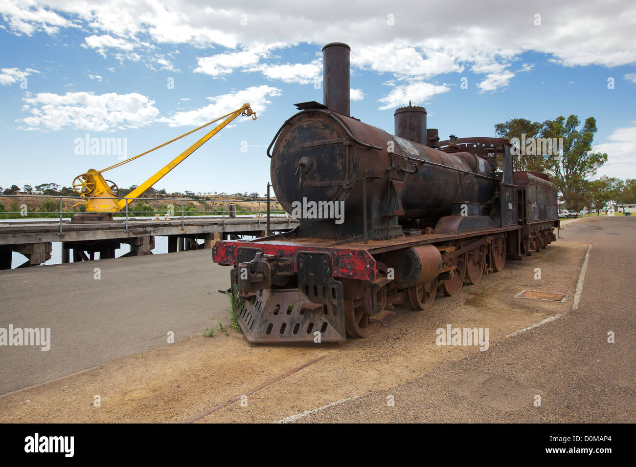 Train and gantry hi-res stock photography and images - Alamy