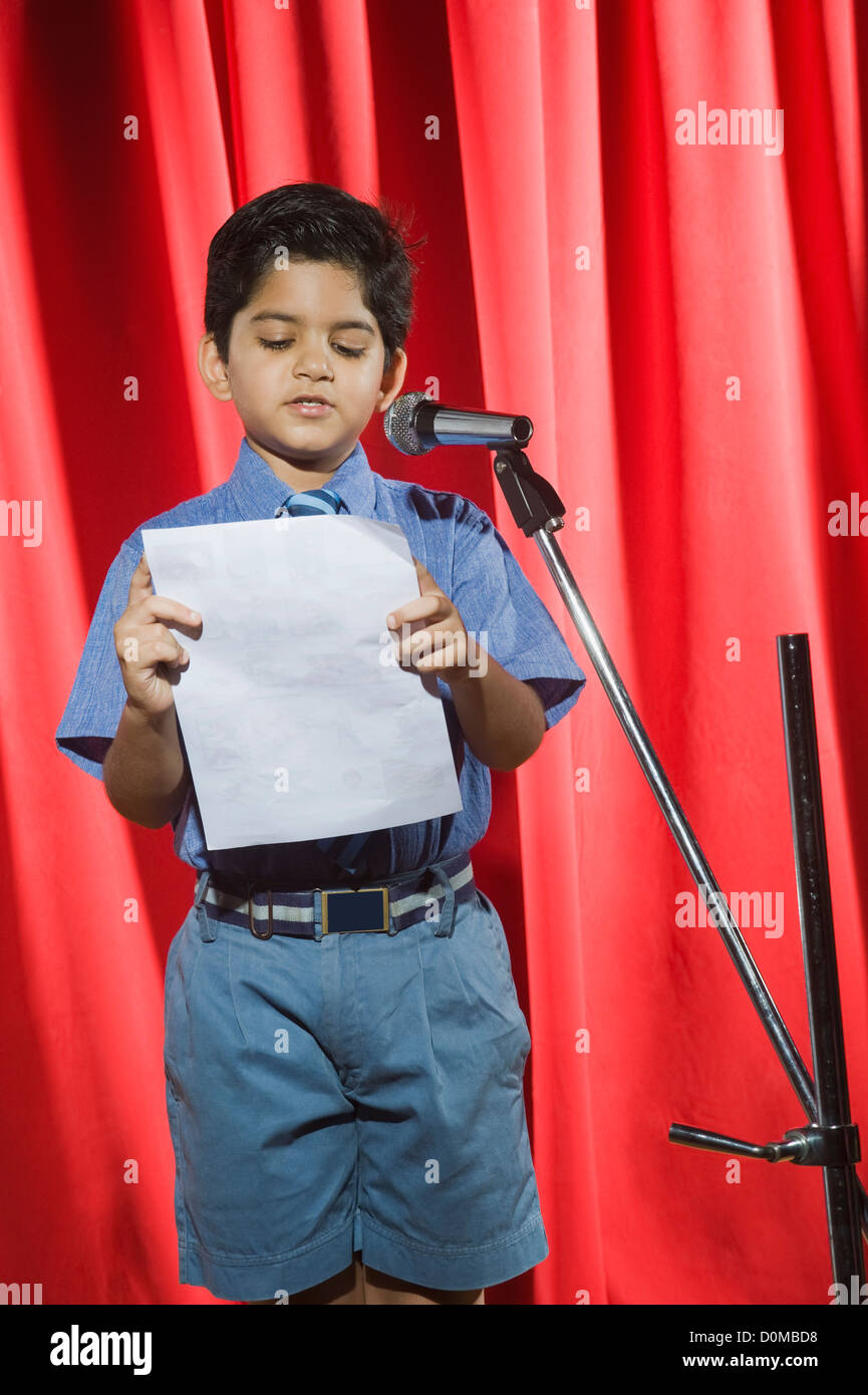 Child giving speech hi-res stock photography and images - Alamy