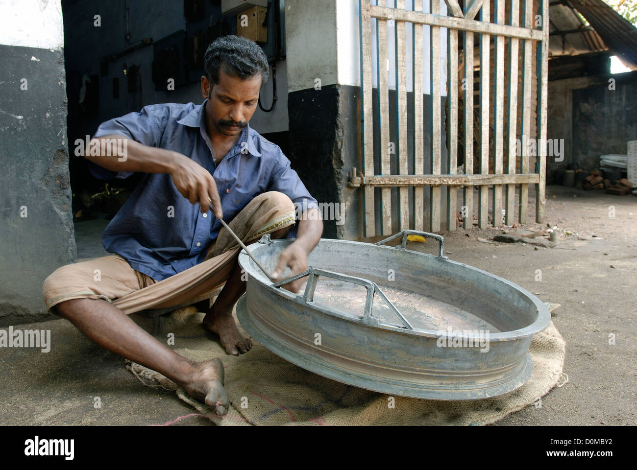 Making Urili vessel,Kerala,India Stock Photo - Alamy