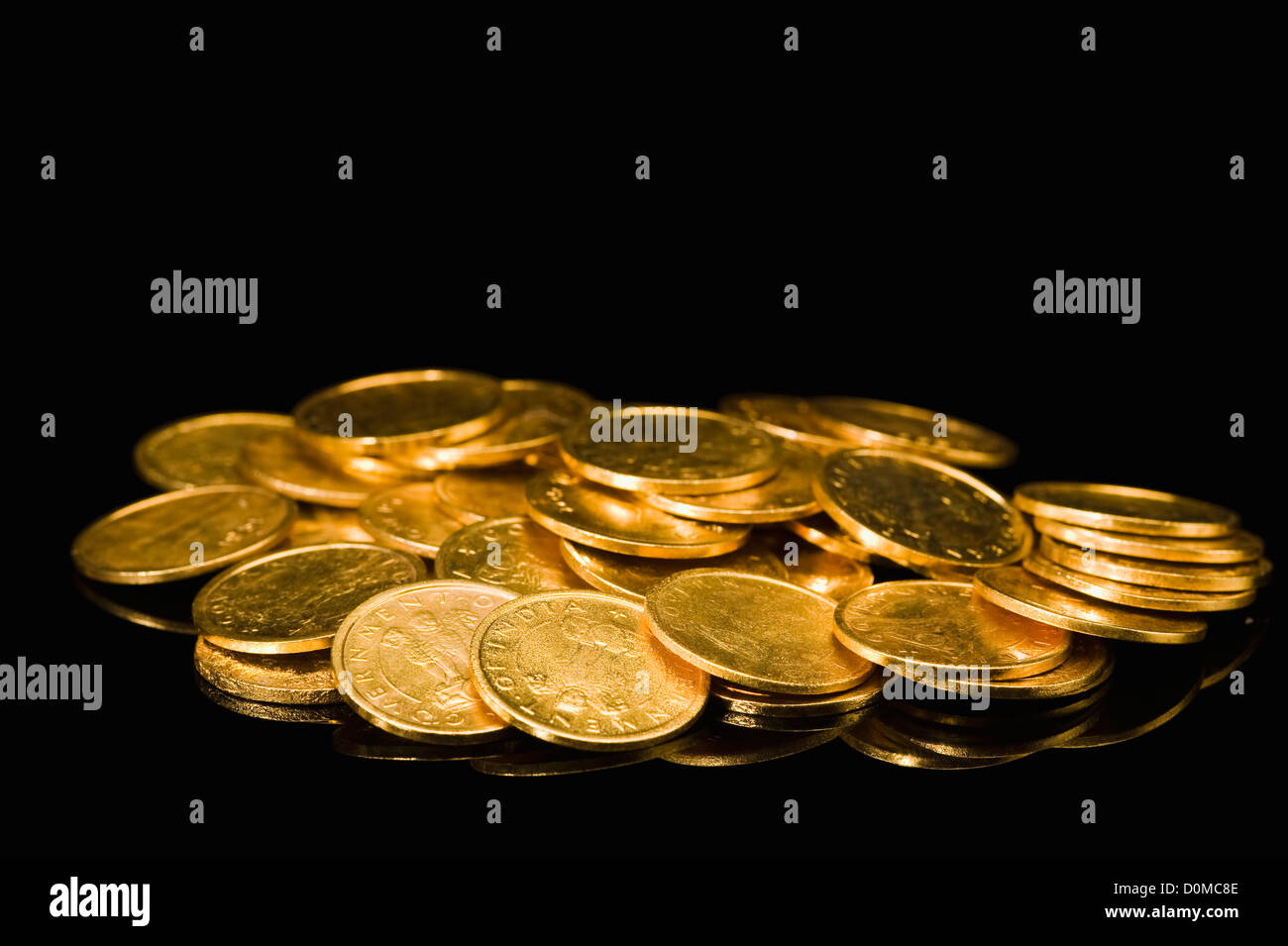 Heap of Indian coins Stock Photo - Alamy