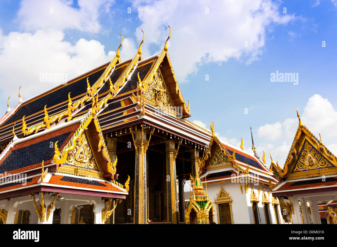 Bangkok thailand royal palace temple hi-res stock photography and ...