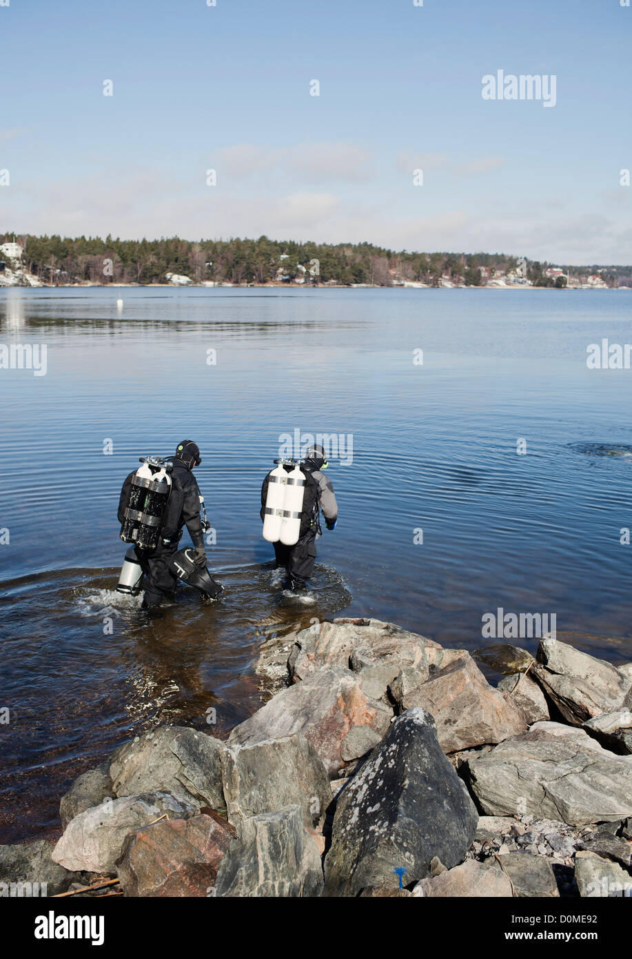 Two cliff divers hi-res stock photography and images - Alamy