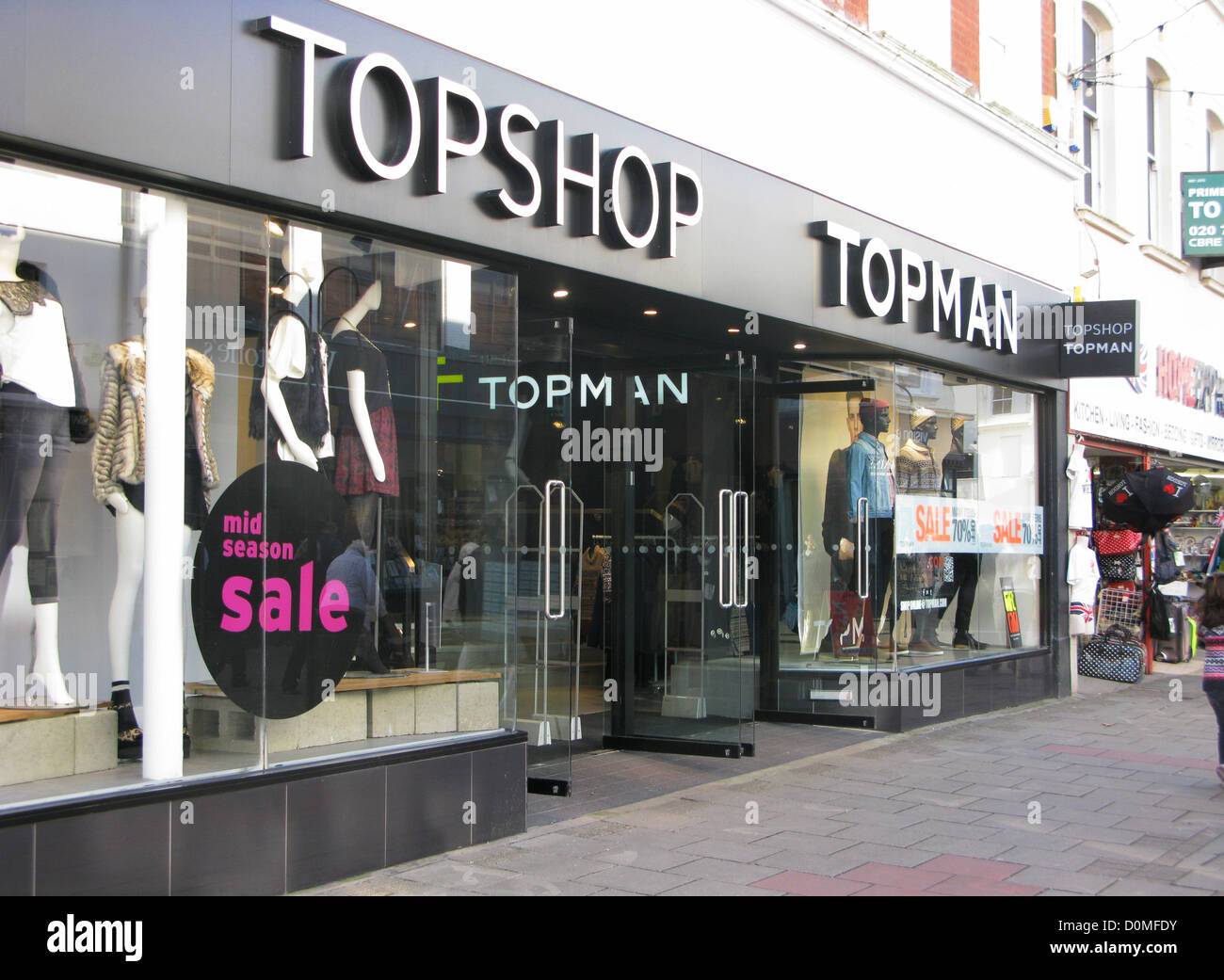 Mens retail stores hi-res stock photography and images - Alamy