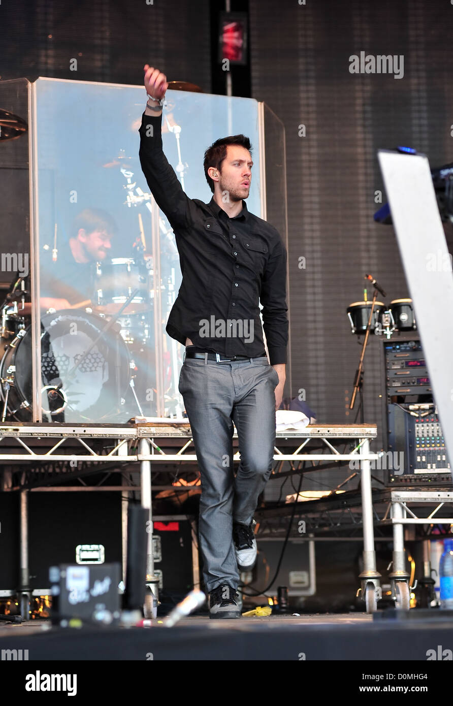 Calvin Harris Creamfields electronic music festival - day two Liverpool ...