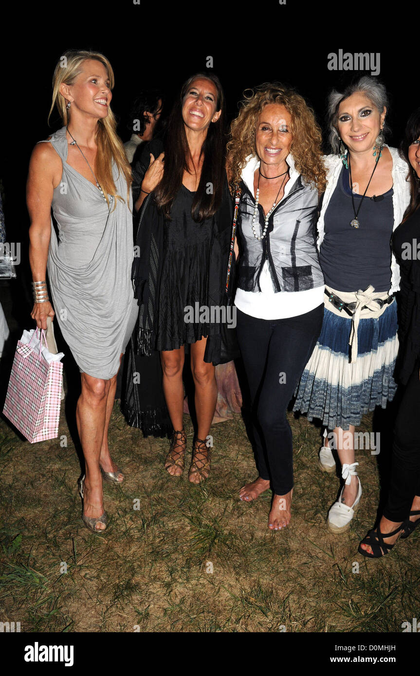 Christie Brinkley and Ann Jones HEAT benefit in Bridgehampton for the ...