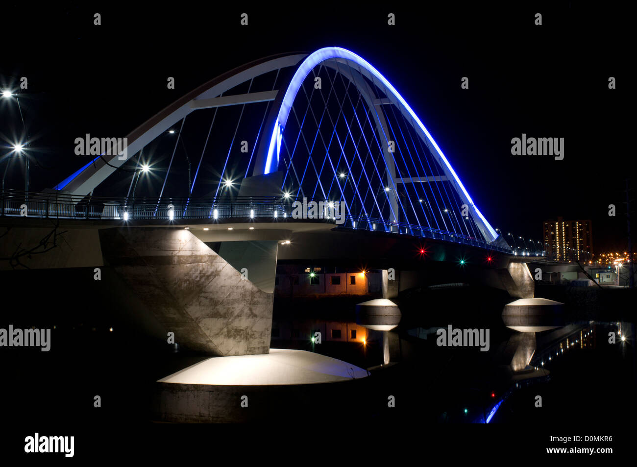 Steel tied arch bridge hi-res stock photography and images - Alamy
