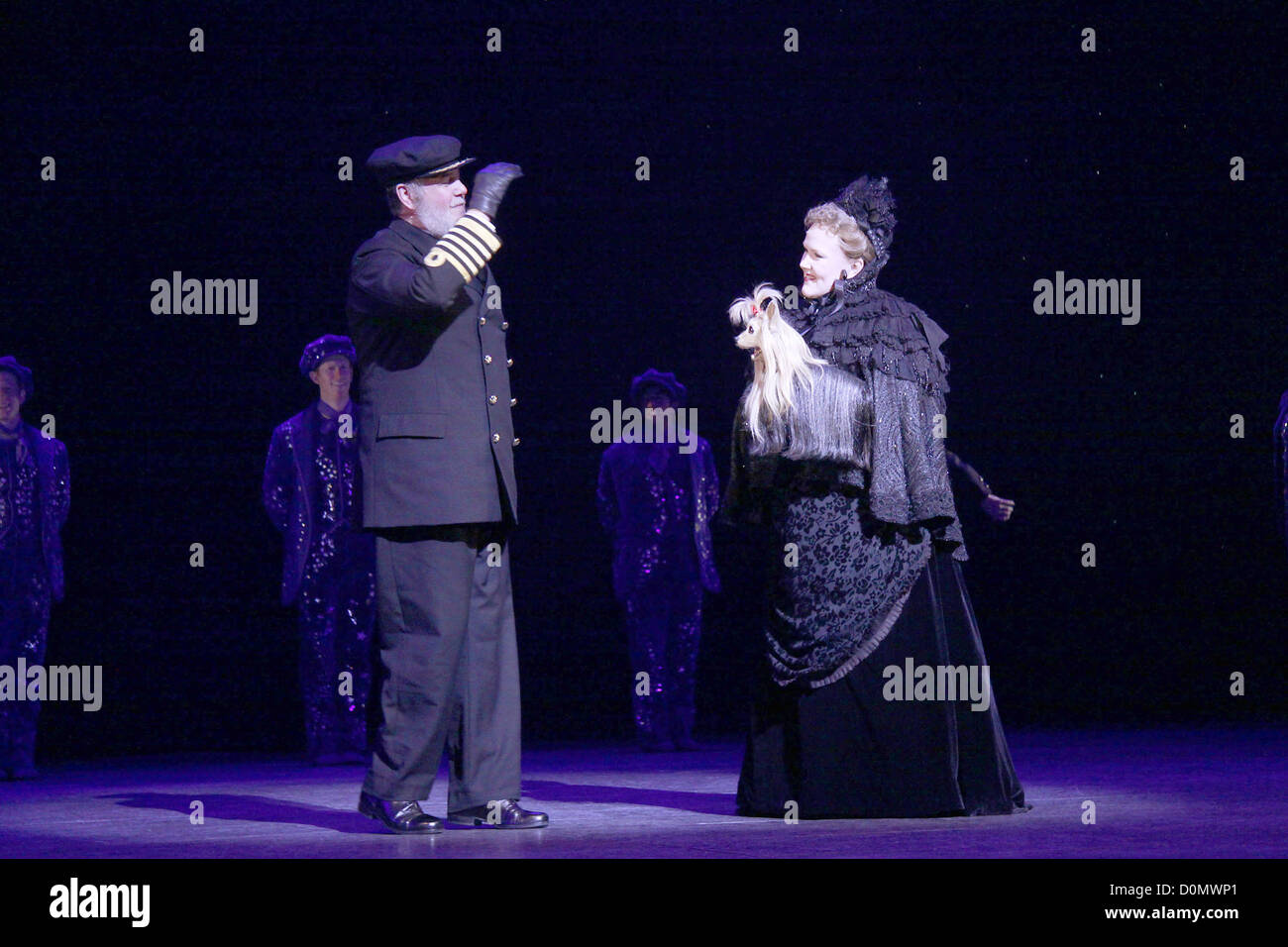 Mary poppins and bert hi-res stock photography and images - Alamy