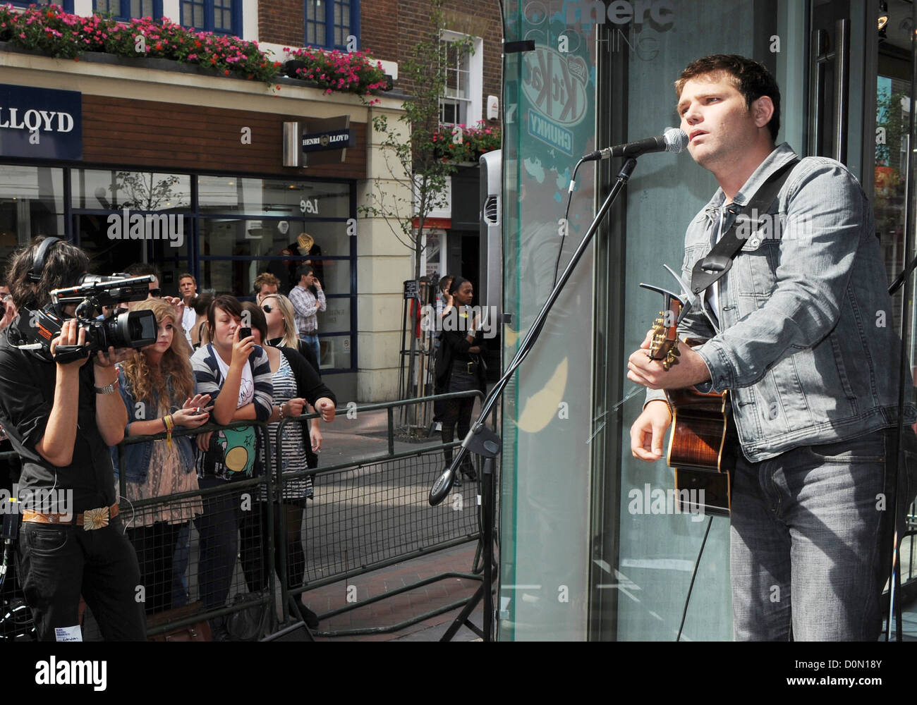 Scouting Girls perform a one-off pop up gig at the Merc store on ...