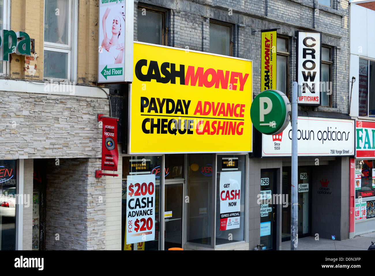 Payday advance hi-res stock photography and images - Alamy