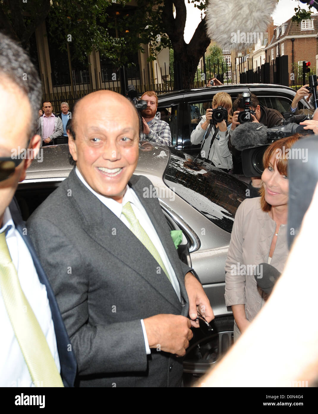 Asil Nadir arrives back at his residence in Mayfair. The fugitive ...