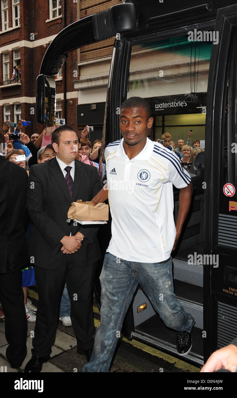 Salomon Kalou Chelsea football players arriving at the Adidas store in ...