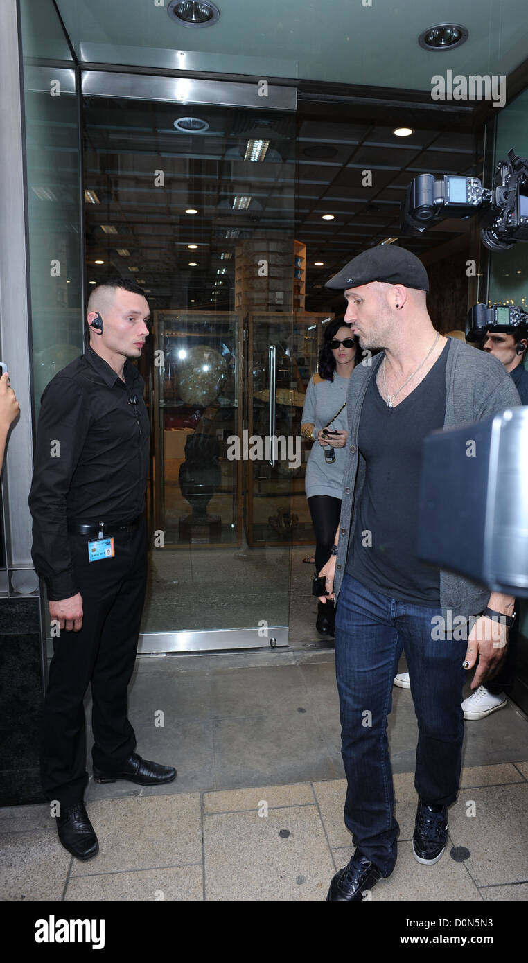 Katy Perry leaving 'Dover Street Market' in Mayfair London, England ...