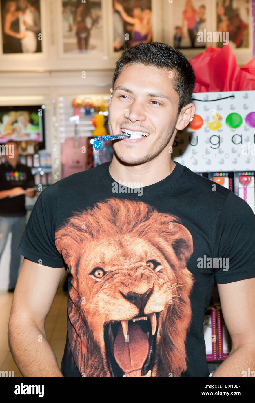 Alex Meraz As A Werewolf