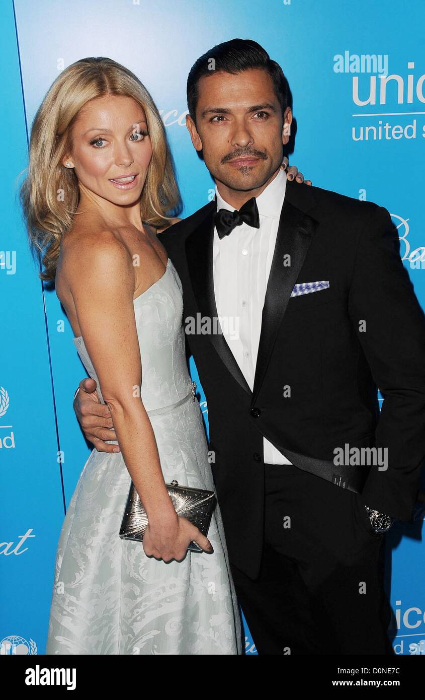 Kelly Ripa, Mark Consuelos at arrivals for The Eighth Annual UNICEF ...