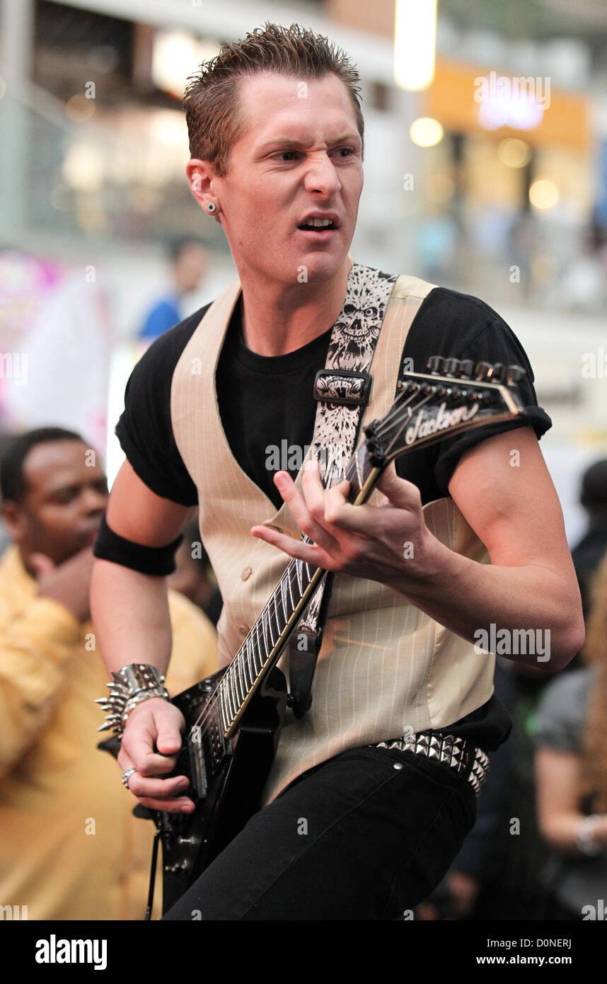 Michael jackson the experience hi-res stock photography and images - Alamy