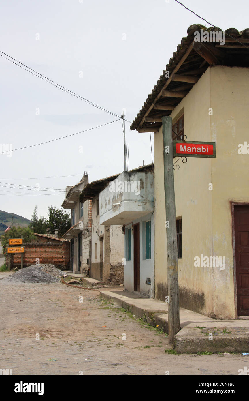 Quito street sign ecuador hi-res stock photography and images - Alamy