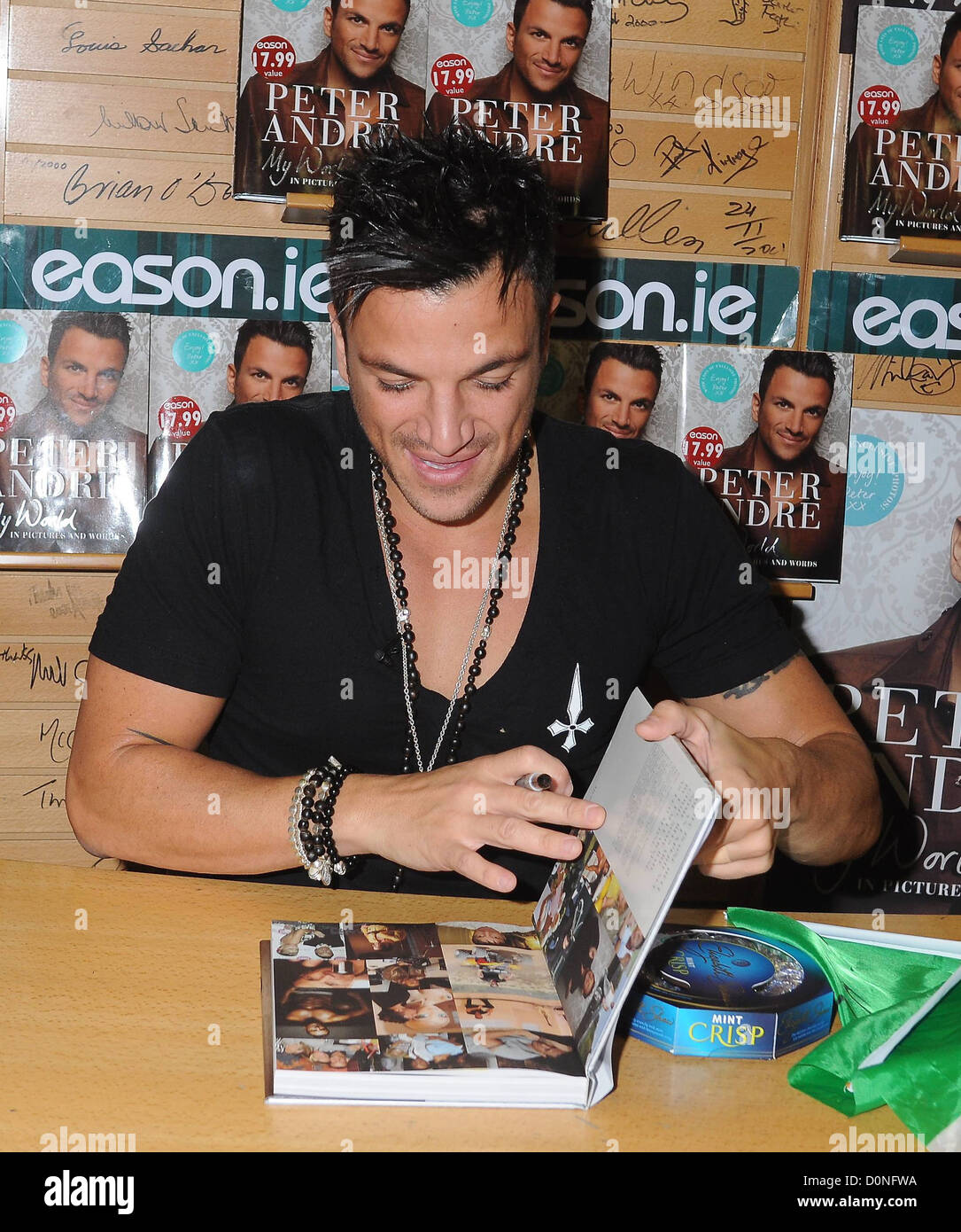 Easons hi-res stock photography and images - Alamy