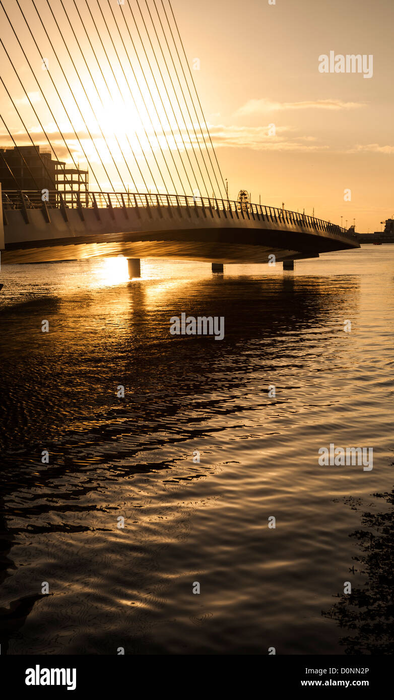 Curb bridge hi-res stock photography and images - Alamy