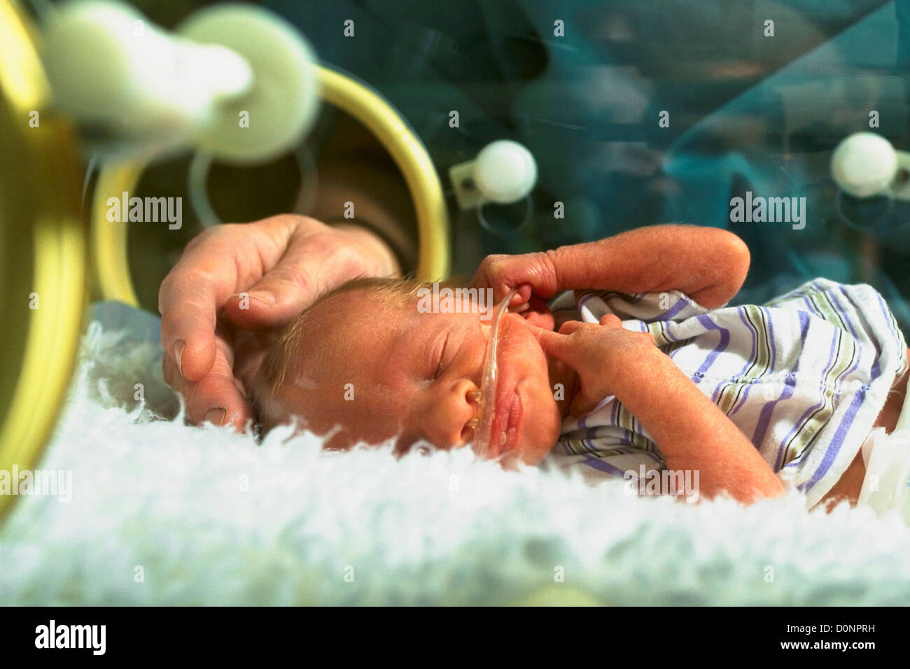 Neonatal intensive care unit hi-res stock photography and images - Alamy