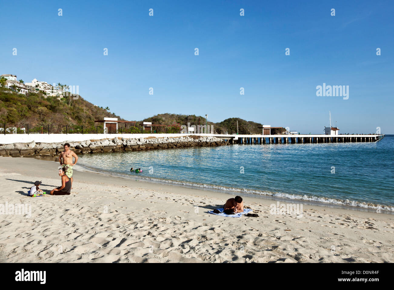 Uncrowded ship hi-res stock photography and images - Alamy