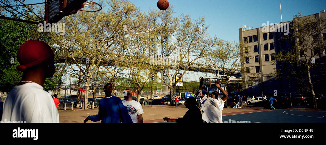 Manhattan basketball court hi-res stock photography and images - Alamy