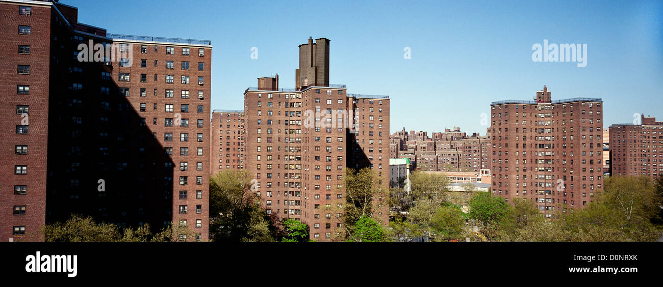 High rise apartment blocks new york city hi-res stock photography and ...