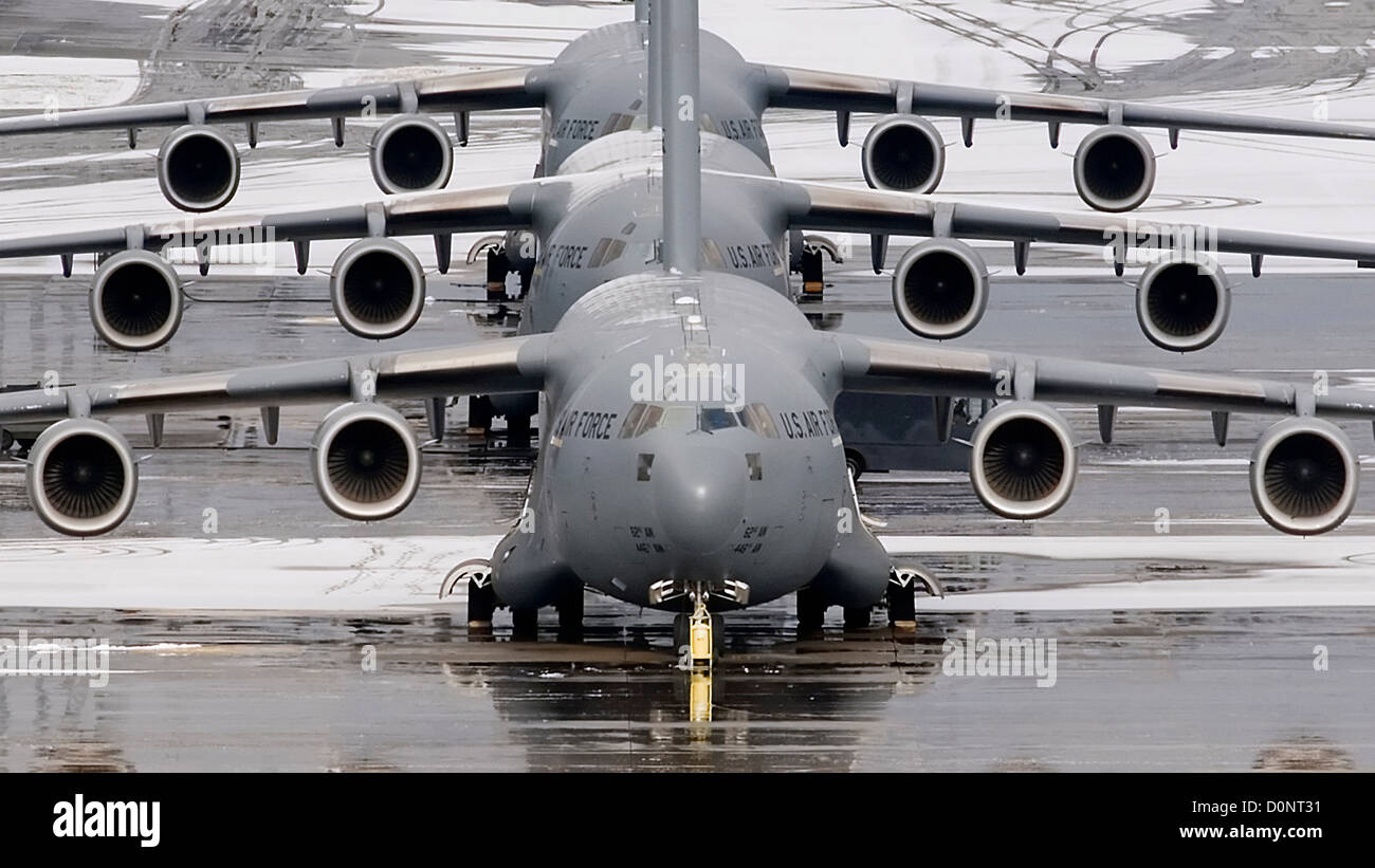 Globemasters High Resolution Stock Photography and Images - Alamy