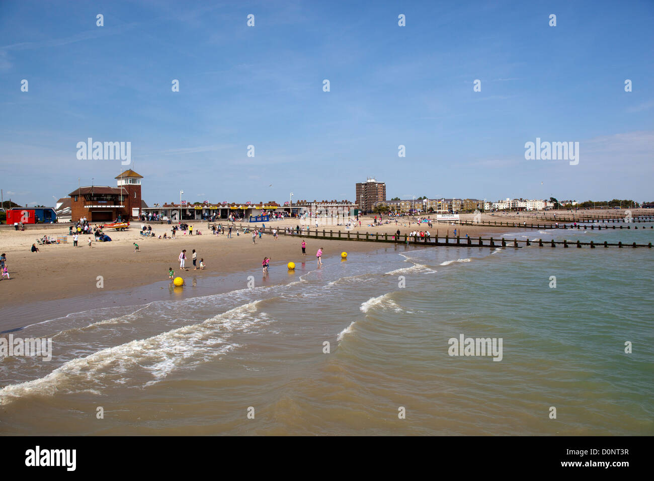 Littlehampton seafront hi-res stock photography and images - Alamy