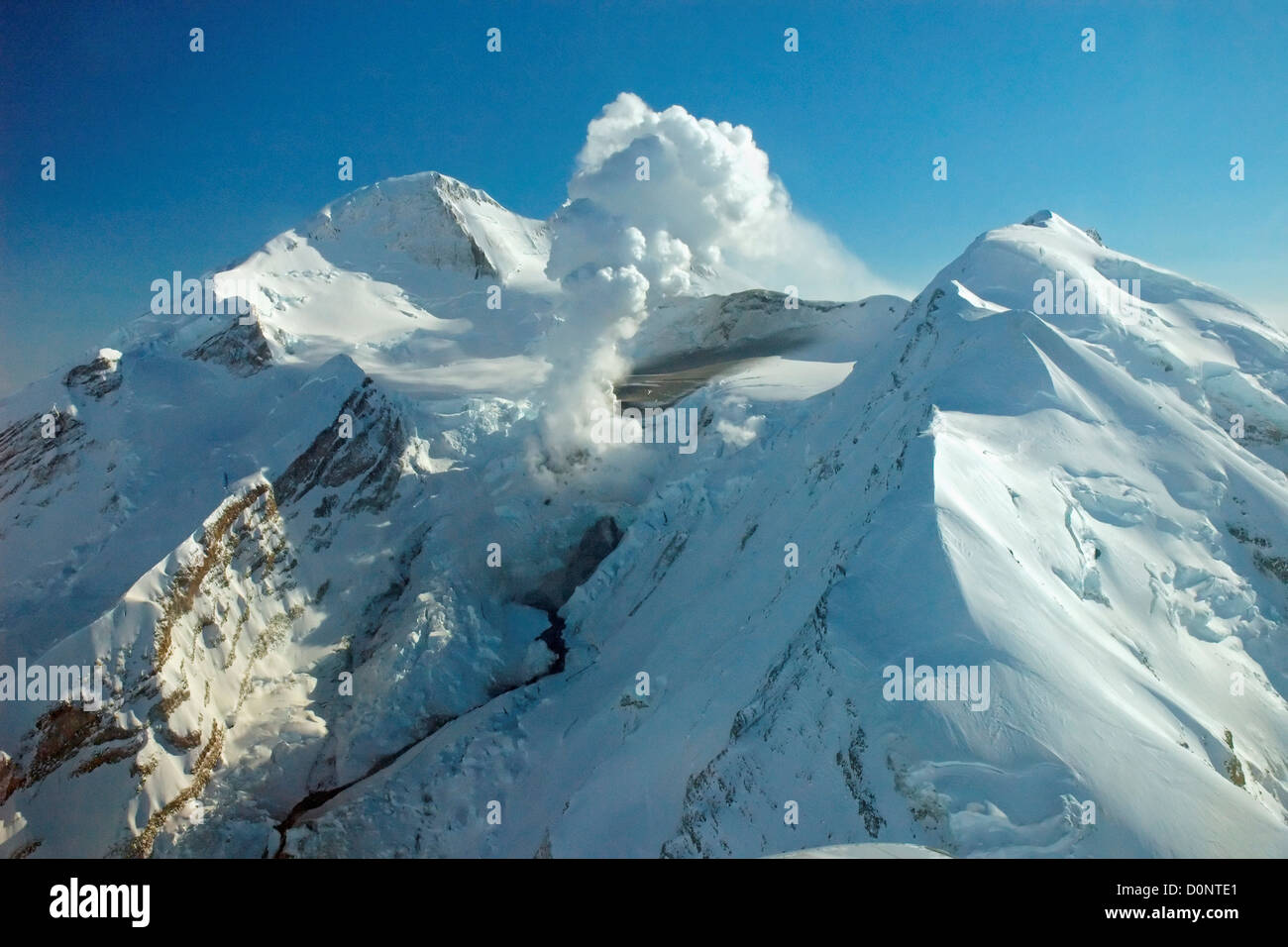 Alaska volcano eruption hi-res stock photography and images - Alamy